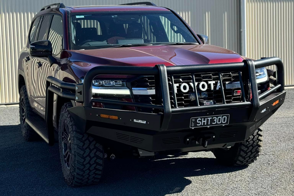 Bull Bars Land Cruiser 300
